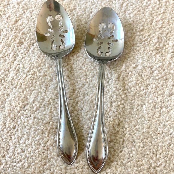 Pfaltzgraff | Dining | Pfaltzgraff 81 Beaded Edge Pierced Serving ...